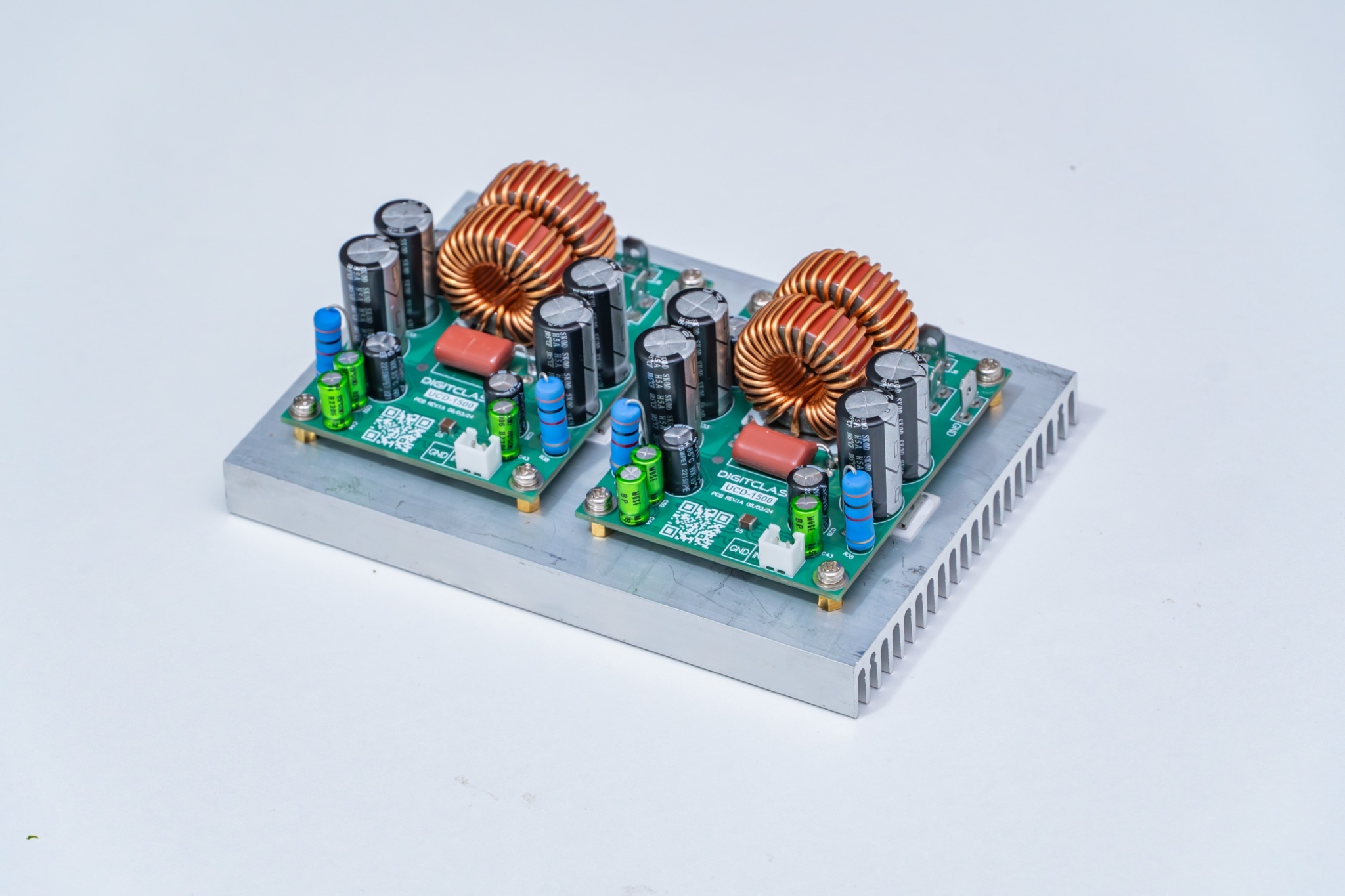 Class-D Power Amplifier UCD1500x2
